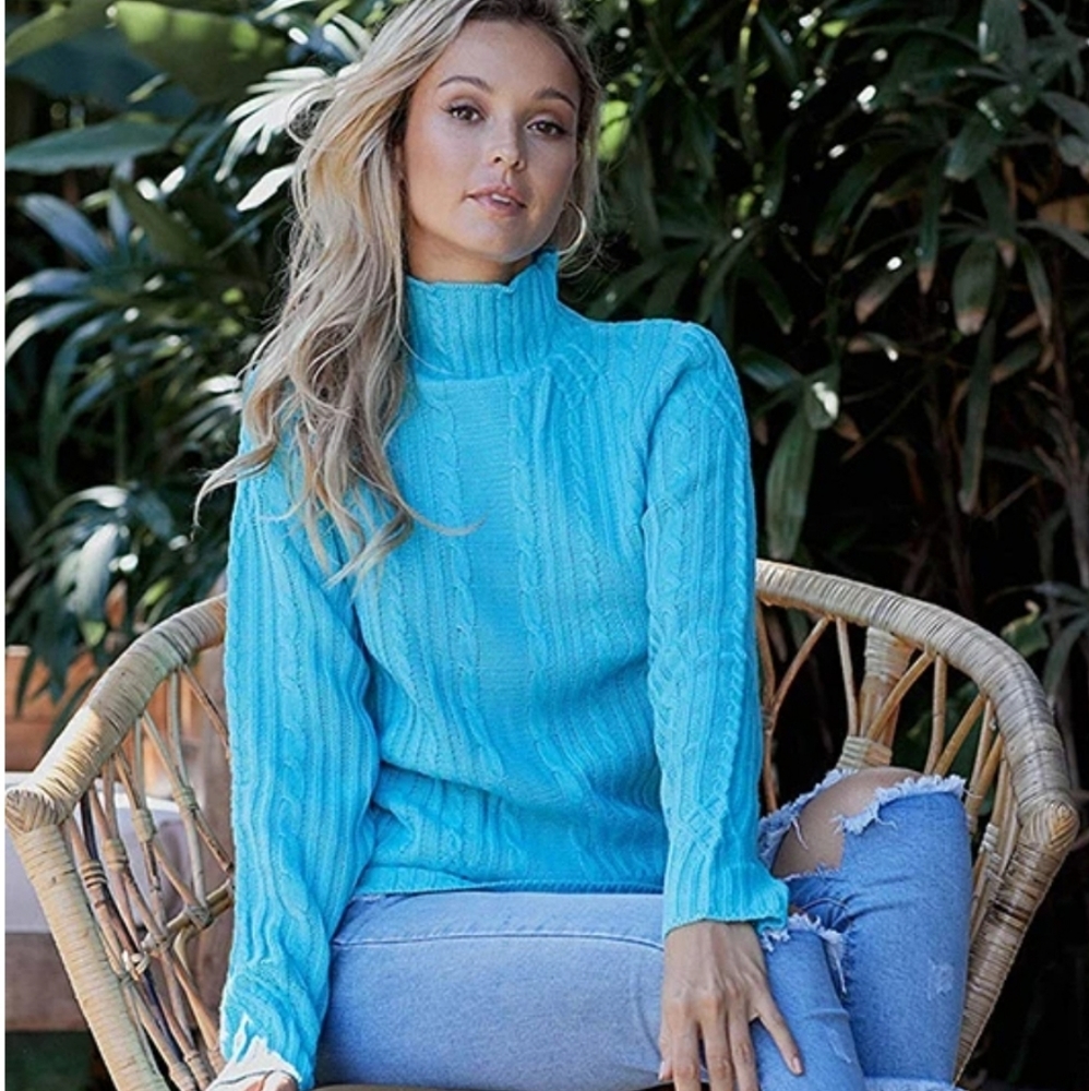 Classic Elements Powder Blue Ribbed Sweater - Gem